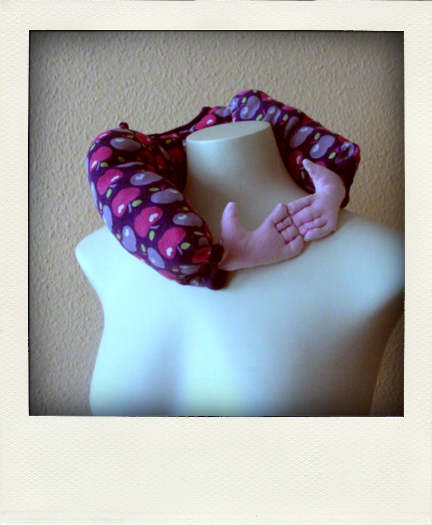 Hugs from afar: a personalized diy gift - Confessions of a Refashionista