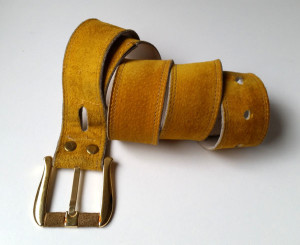 My DIY Vintage Belt Fix by Confessions of a Refashionista