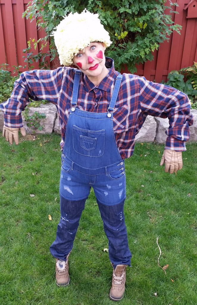the no sew yarn wig + DIY ragdoll & scarecrow costumes